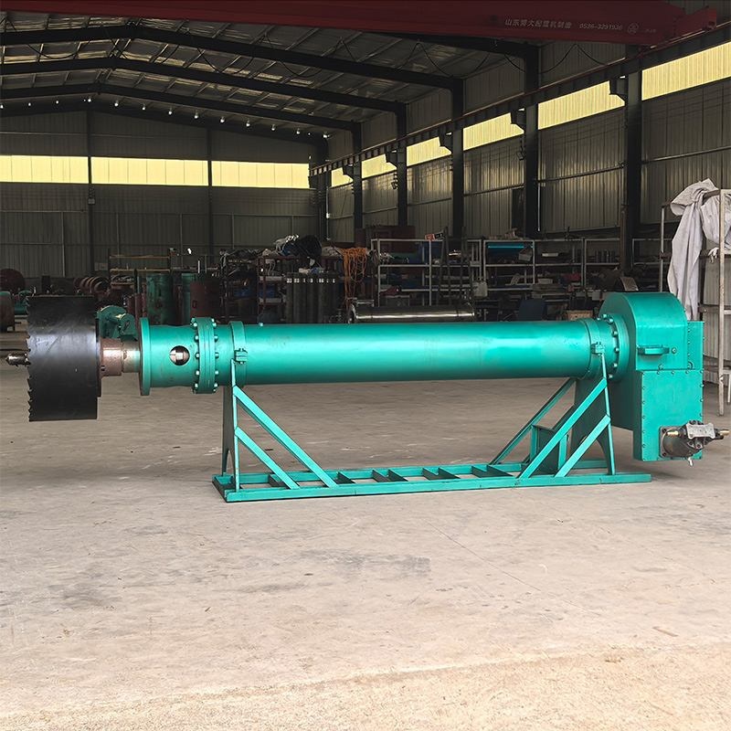 Hydraulic hot tapping machine